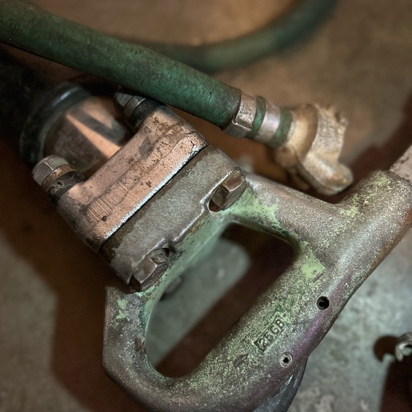 Sullair | Other | Sullair Pneumatic Rivet Buster Air Chisel | Poshmark